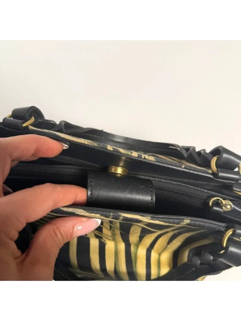 Fossil | Bags | Vintage Fossil Fan Palm Print Hand Shoulder Bag Black ...